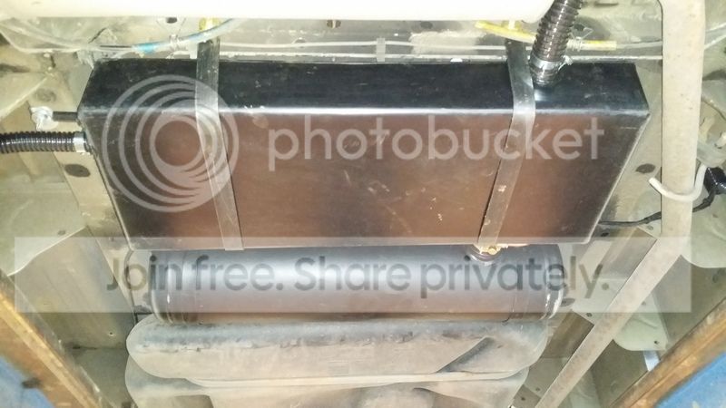 CAK underfloor water tanks for Vivaro/Trafic/Primastar | Vauxhall ...